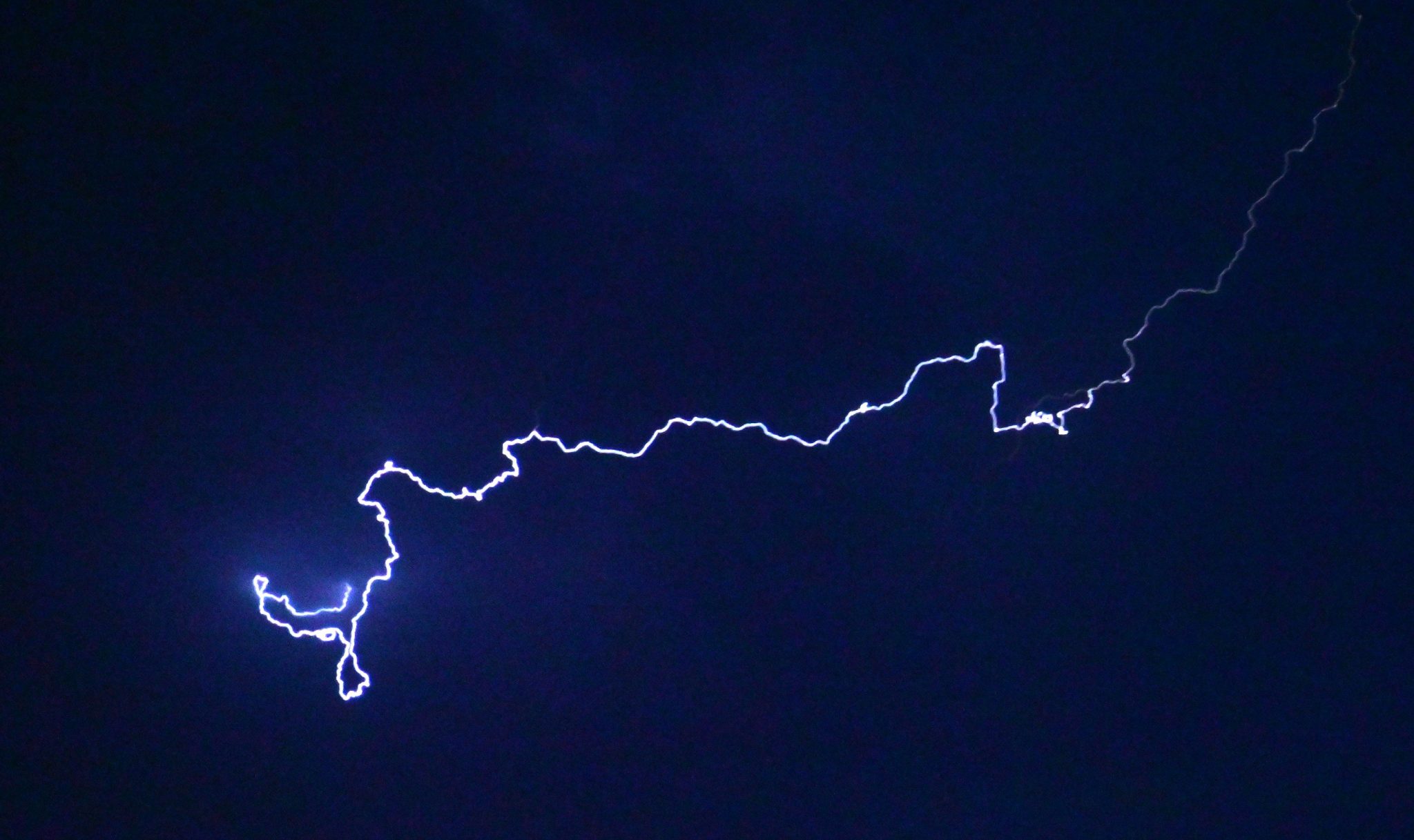 Met Office issues yellow thunderstorm warnings - Wat News