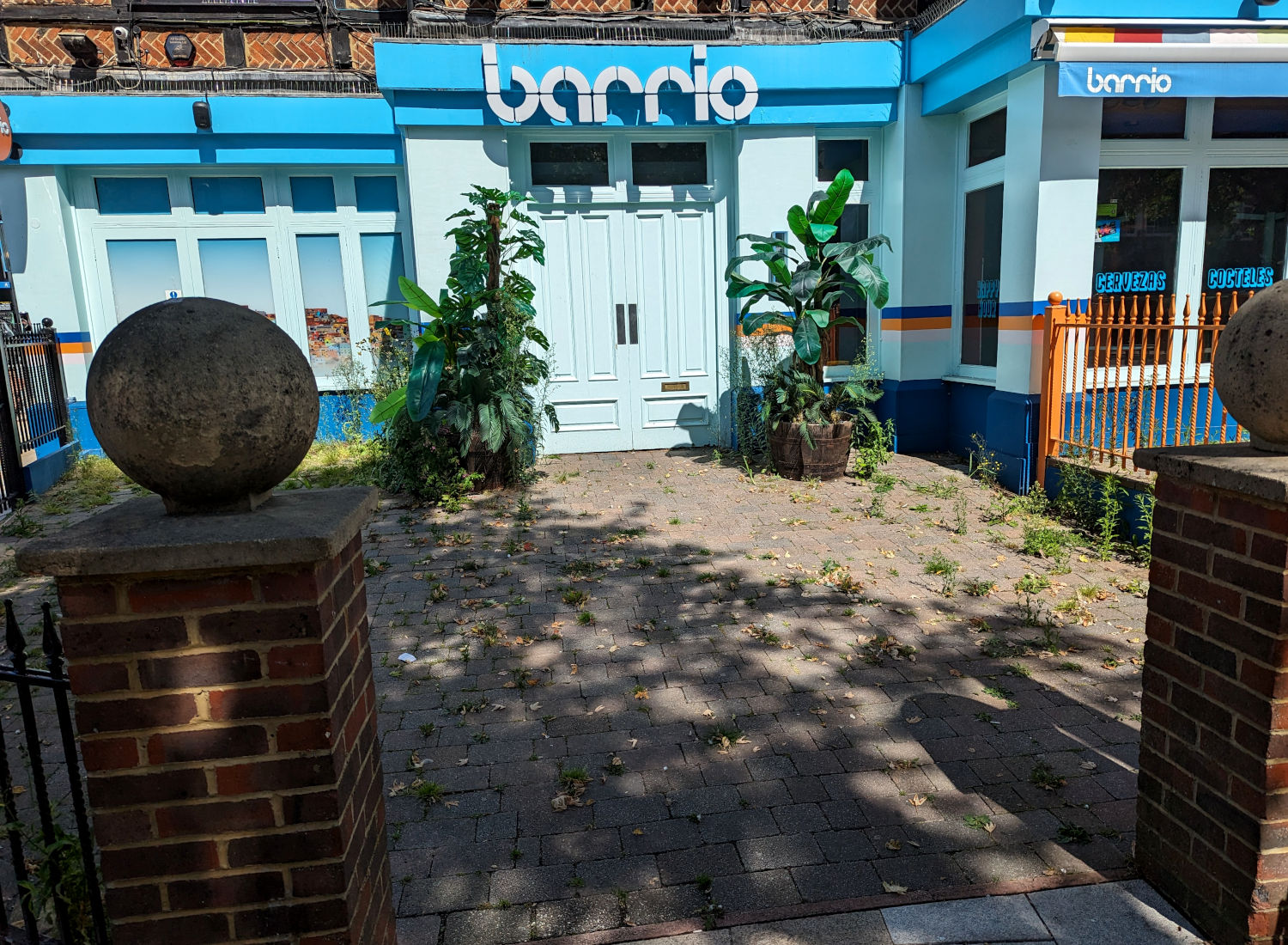 Vacant Bars Shops seen empty in Watford in August - Watford Herts ...