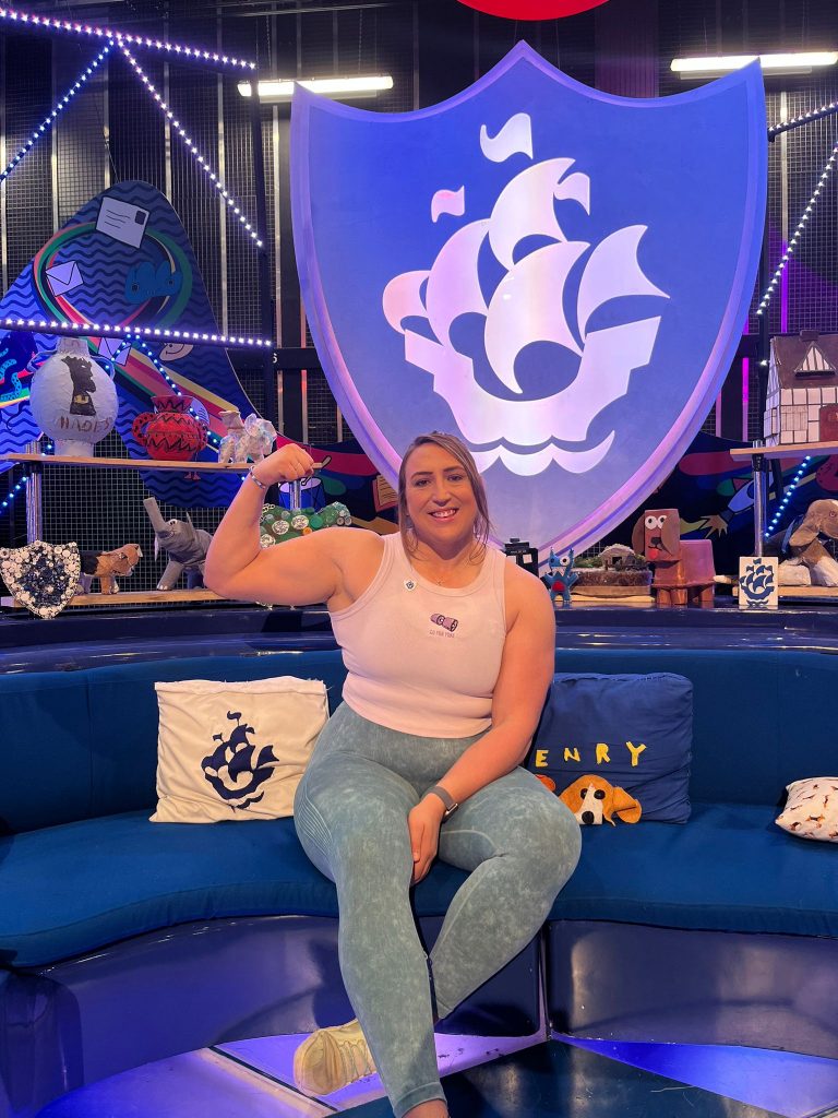 London PC is Britain’s Strongest Woman breaking Guinness World Record ...