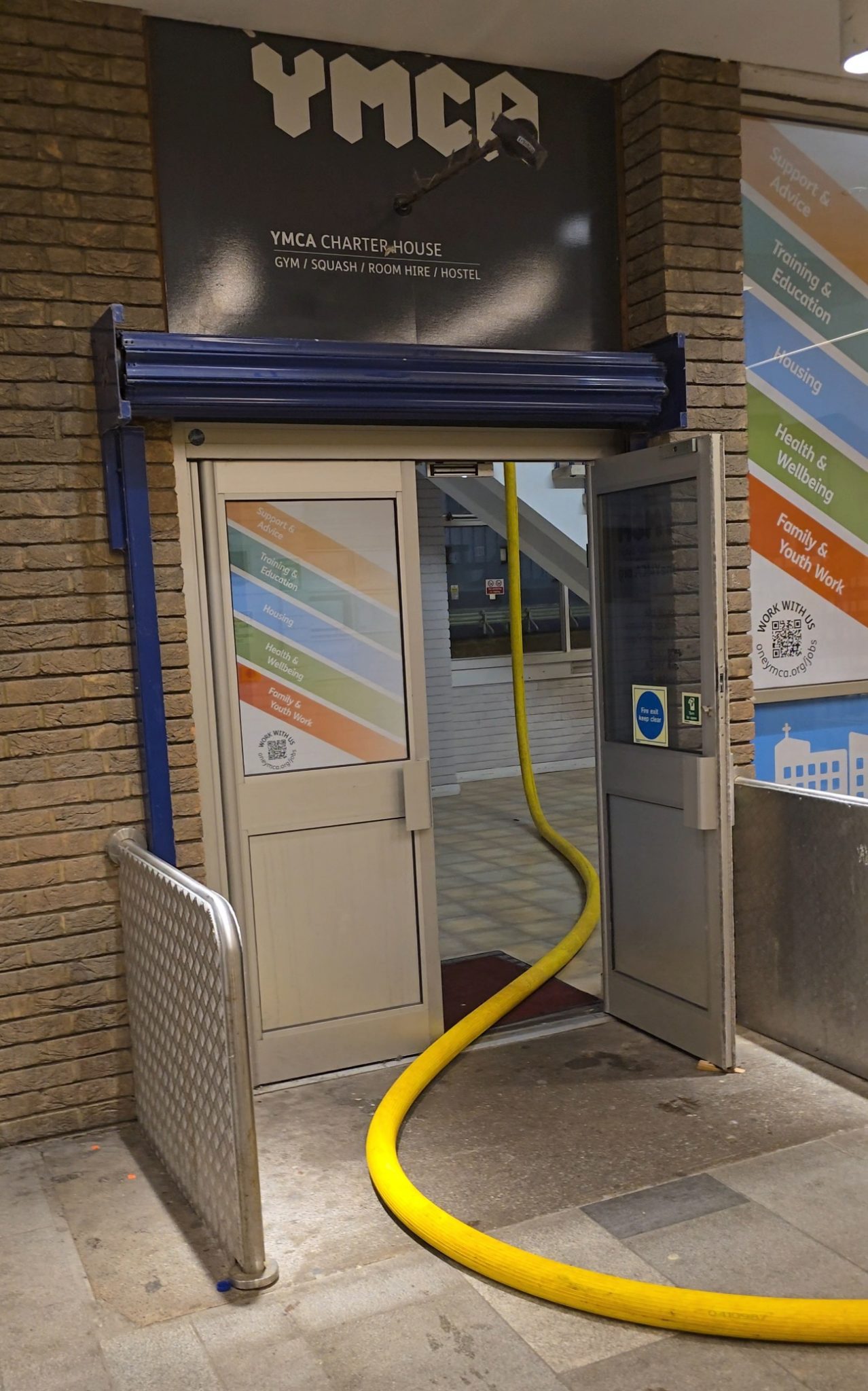 YMCA High Rise Evacuated as Fire Emergency in Watford Town Centre - Wat ...